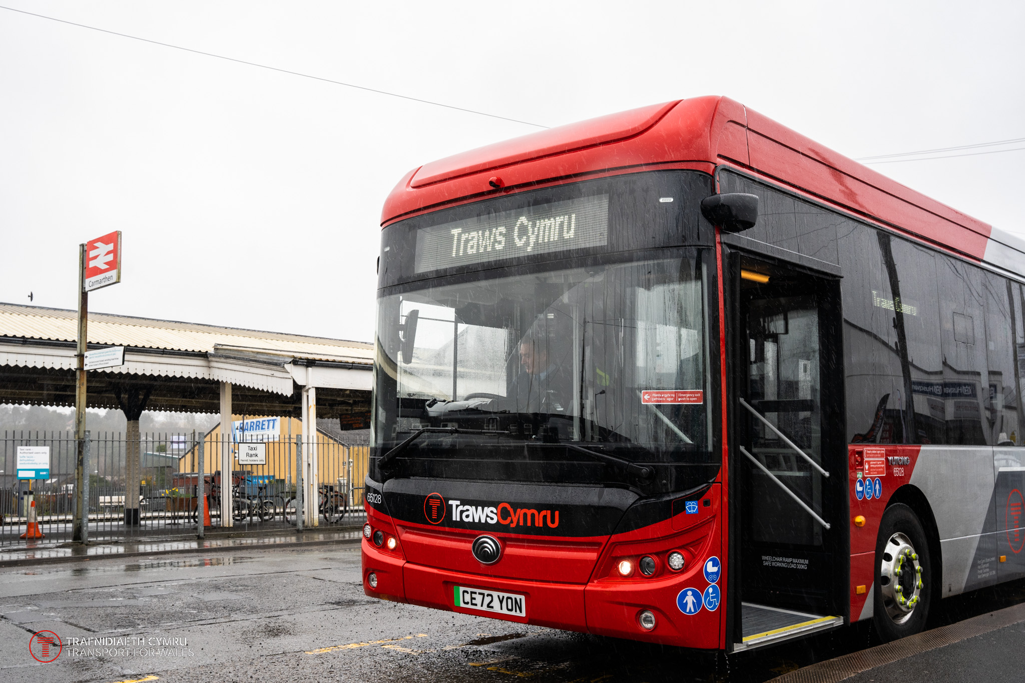 T1 and Sherpa'r Wyddfa shortlisted at UK Bus Awards 2023 - Transport ...